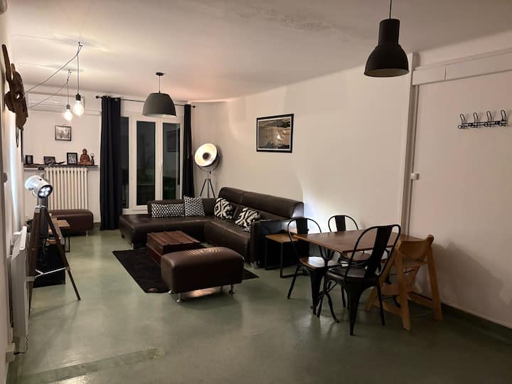 Pour 6 / 3 Chambres Doubles / Centre / Bien Situé - Marseille