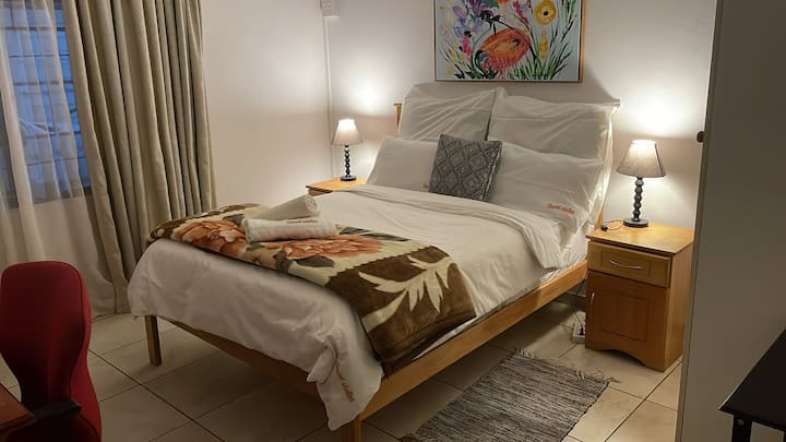 Trendy 1 Bedroom Apartment/off-grid Solar ( P2) - Pretoria