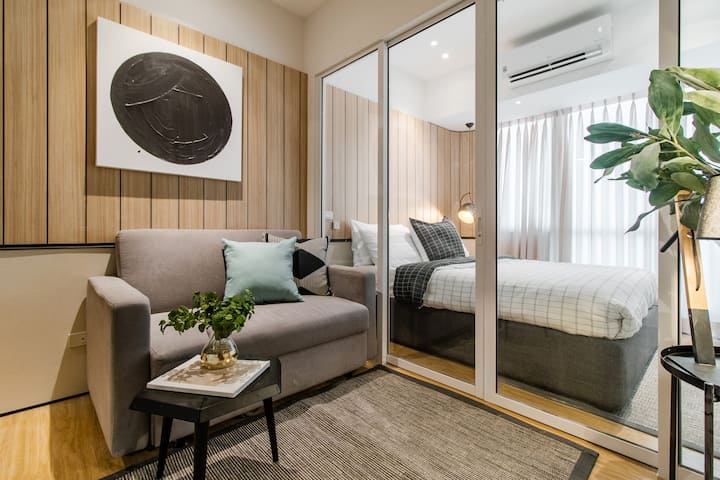 Luxury 1br Unit On 33rd Floor - Makati