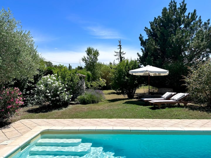 Charmant Mas Provençal Avec Piscine - Luberon