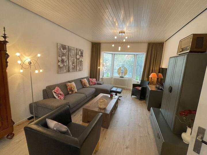 Karakteristieke Oud Hollandse Jaren 30 Hoekwoning - Noordwijk aan Zee