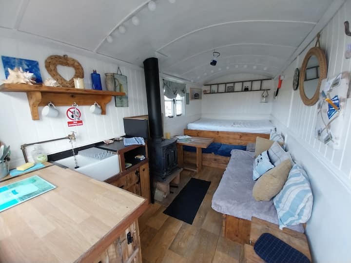 Hide & Sea - Shepherds Hut In Our Meadow - Robin Hood's Bay