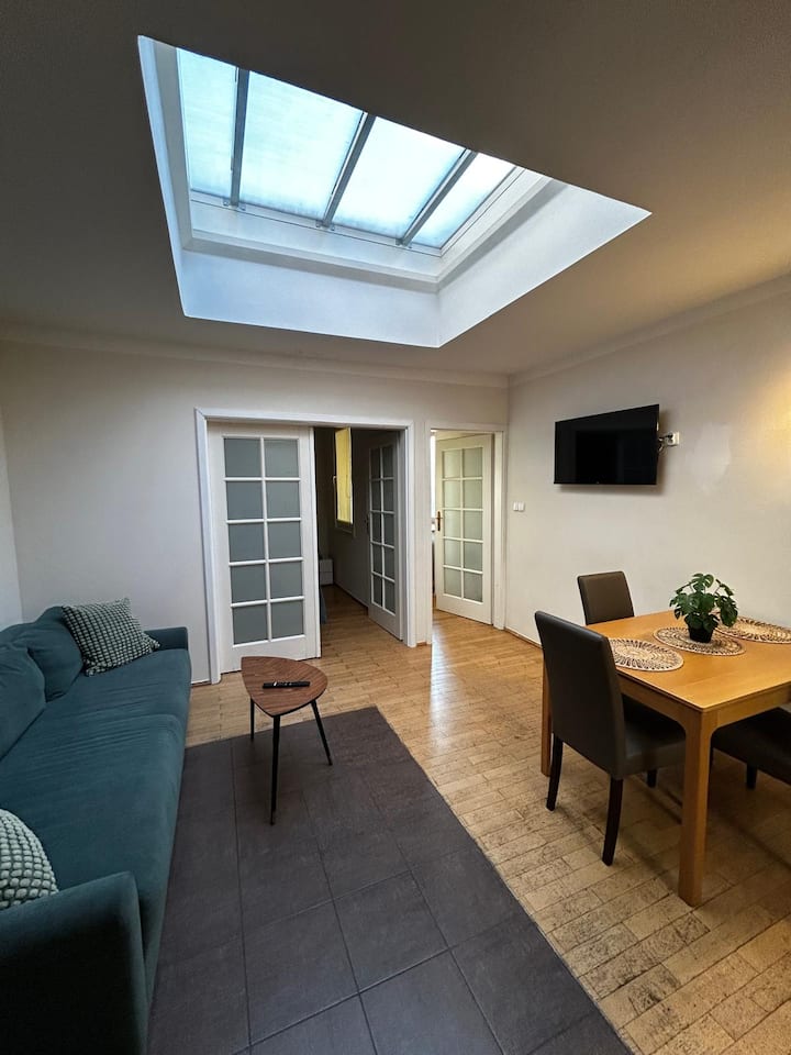 Golden Apartment 6- Balcony & Lift, Air Condition - Kraków