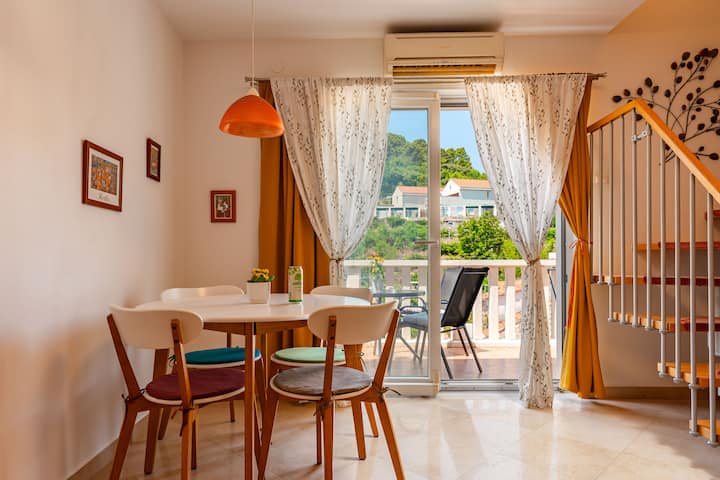 Sunny Balcony Retreat Near Old Town - Korčula