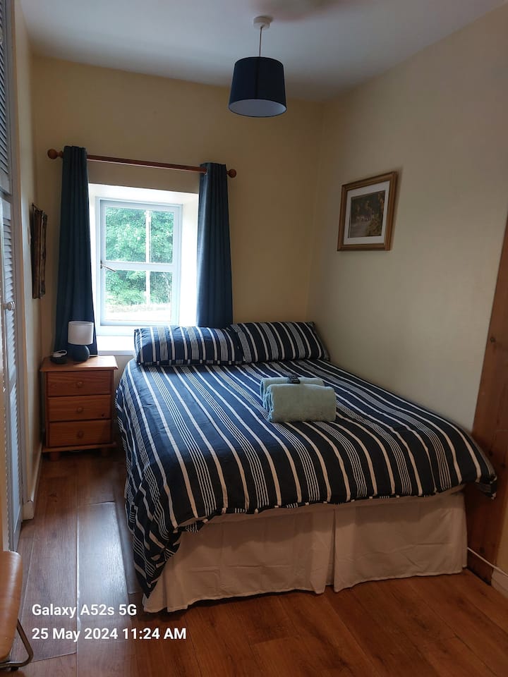 Double Room Above A Cafe In Leap - Skibbereen
