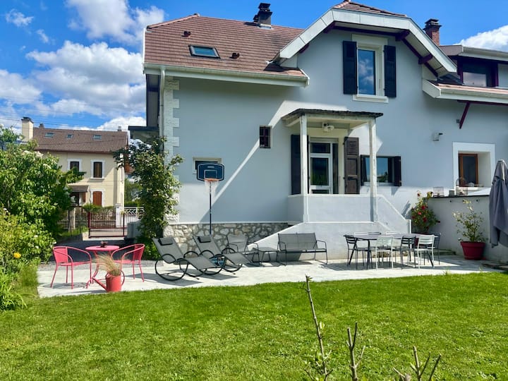 Grande Maison De Ville Annecy Avec Jardin +Parking - Annecy