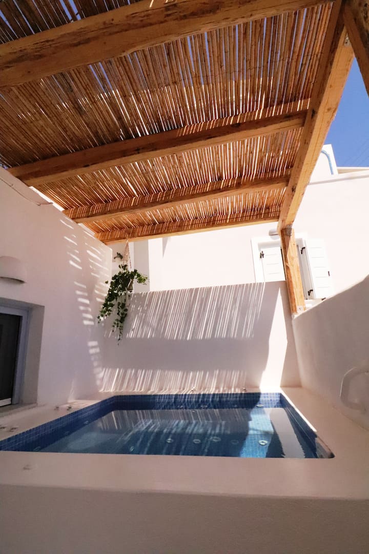 Elkaza 2bedroom Villa With Outdoorjacuzzi Fira - Santorini