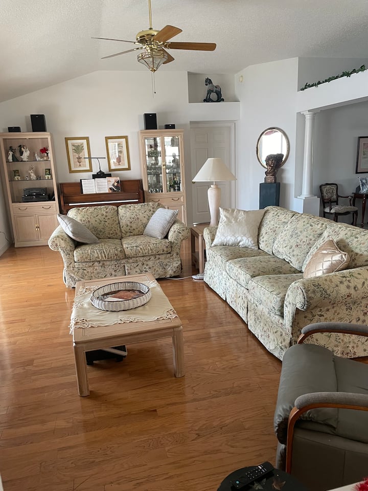 Lakeview Designer Home In Valle Verde Village - The Villages, FL