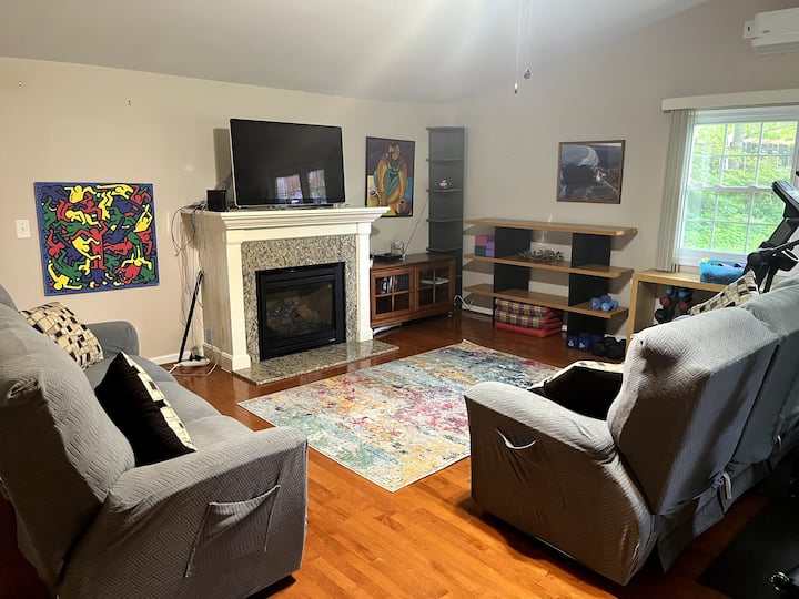 Large Quiet & Family Friendly, Cul-de-sac - Rockville, MD