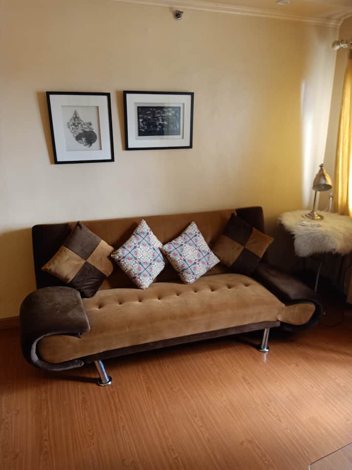 Eastwood Lafayette Quezon City-well Kept W/netflix - Quezon City