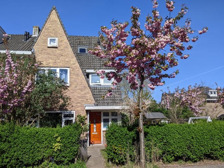 Central, Charming Semi-detached 160m2 Familyhome - Utrecht