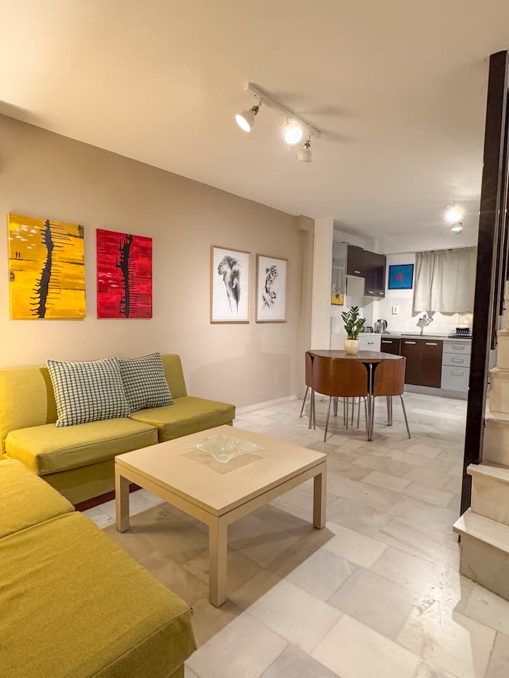 Cozy Seaside Stay – Renovated & Peaceful - Aéroport d'Athènes Eleftherios Venizelos (ATH)