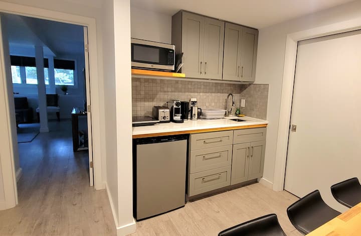Cozy & Private 2br Suite/newton #20-0015;str-20-2 - Brookline, MA