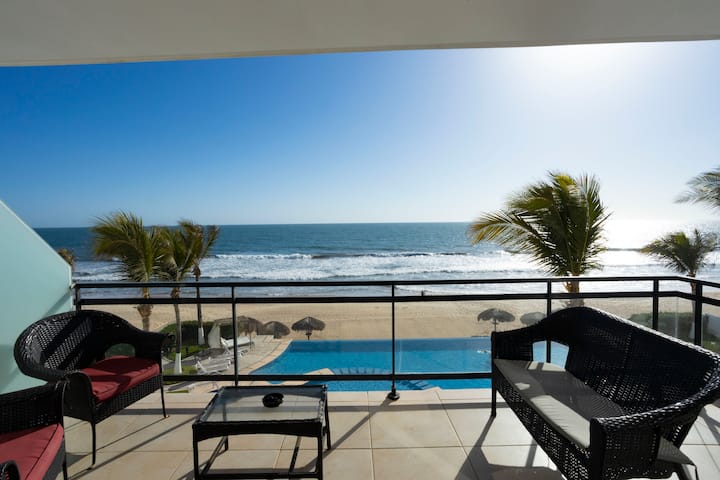 Luxury 3 Bedroom Waterfront Beach Condo - Mazatlan