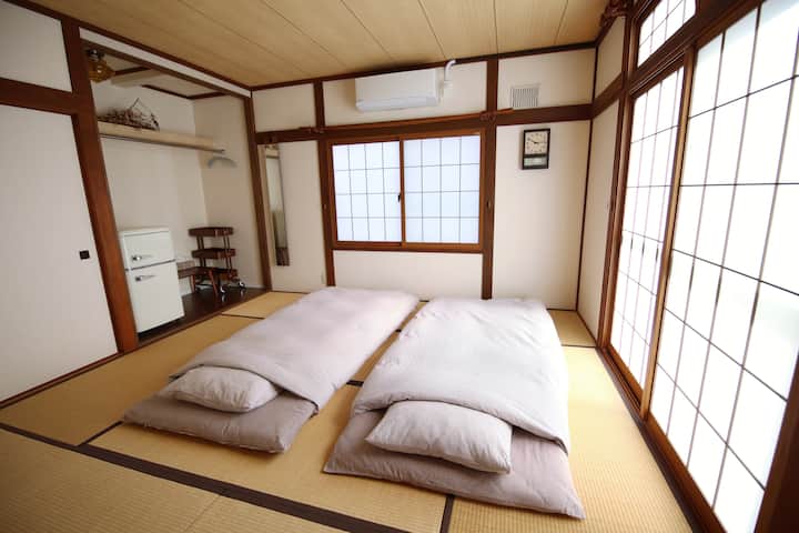 Entire House/up To 6 Ppl/free Parking/wi-fi - 北廣島市