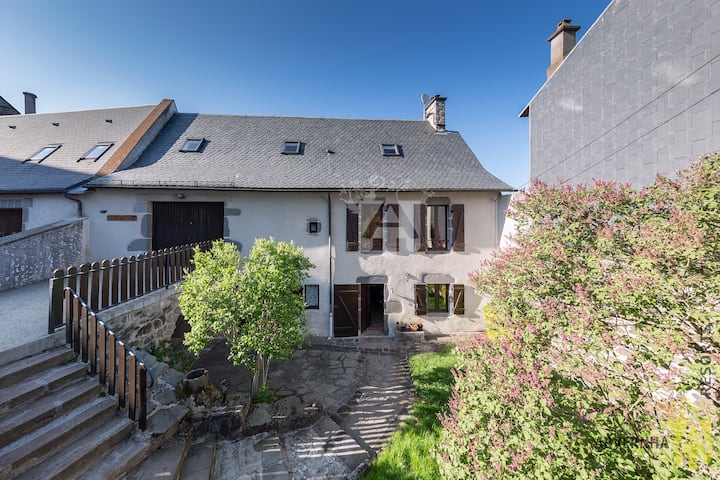 Vie De Château 2 - Chambon-sur-Lac