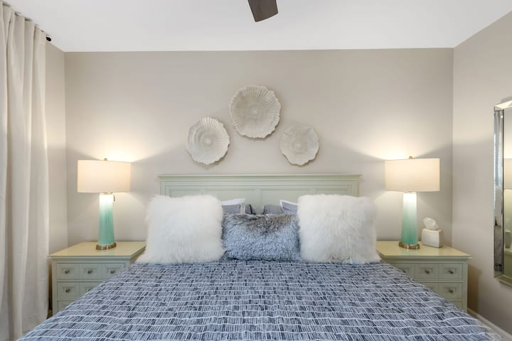 Great Clearwater Beach Ground Floor 2beds/2baths - Clearwater, FL