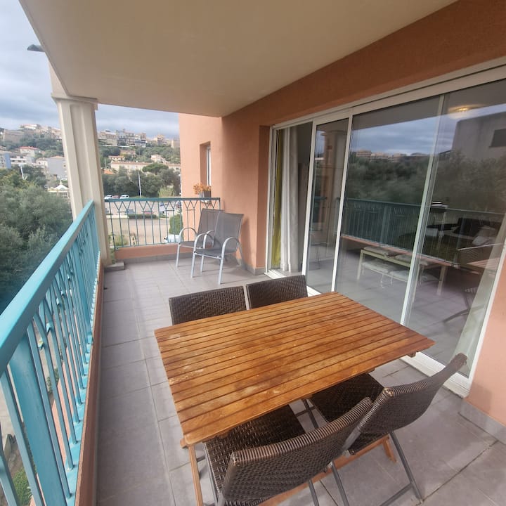 Studio Lumineux, Terrasse Et Vue Sur Porto-vecchio - Plage de Palombaggia