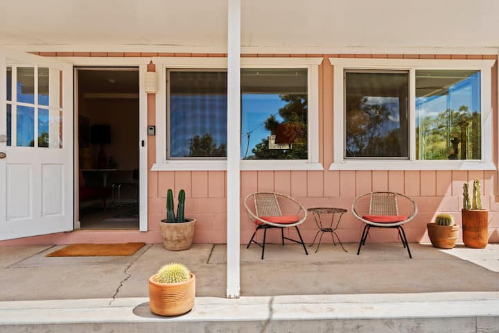Pop Art Pad! Secluded Home! Nature Retreat! - Yucca Valley, CA