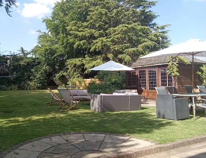 Modern House With Large Garden Near To Beach - Bournemouth