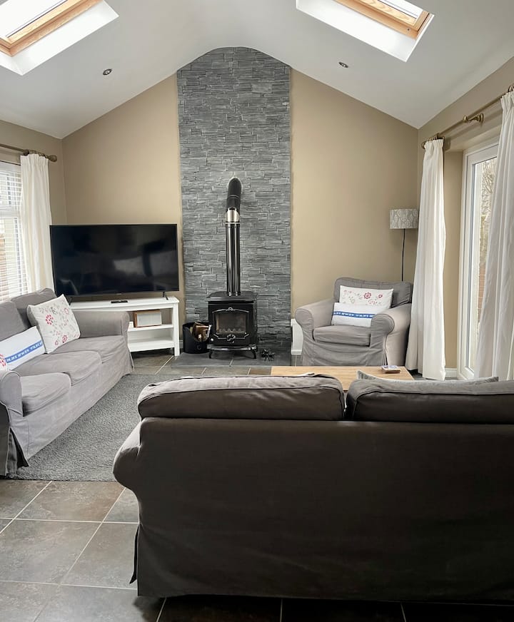 Spacious Seaside Escape Portballintrae | 8 Guests - Portballintrae