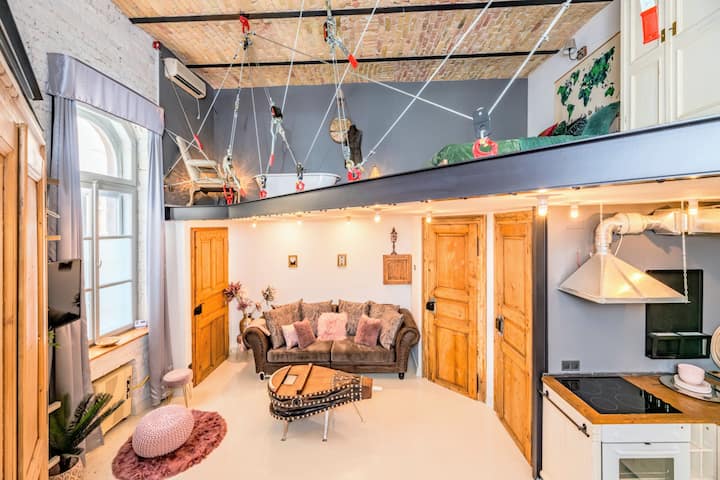 Designer Loft Near Széchényi Thermal Bath  W A/c - Budapest