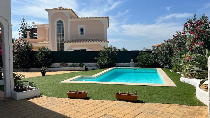 Villa With Private Pool, 300m Galé - Albufeira