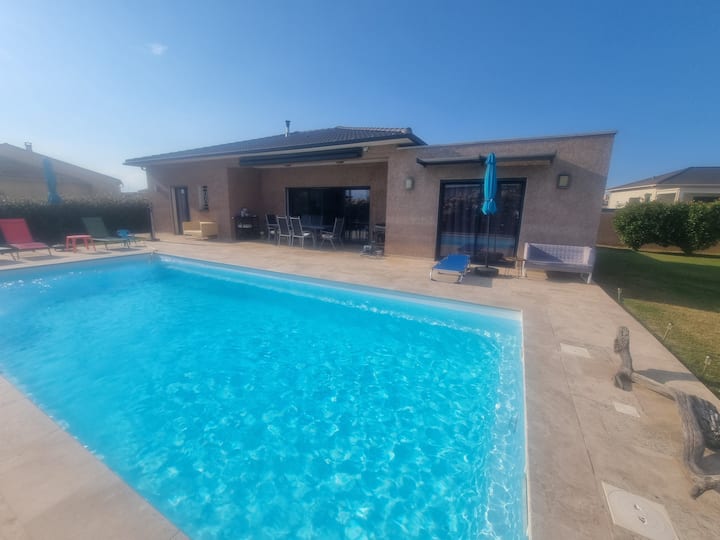 Villa Récente Avec Piscine Privative - Aléria