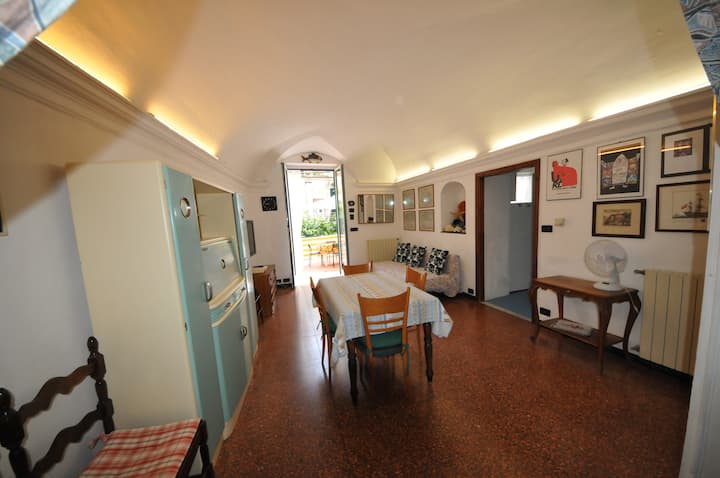 Ancient House In The Center With Terrace,100+25mq - Noli