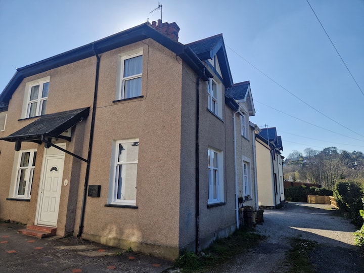 Cottage With Castle View, Conwy - Conwy