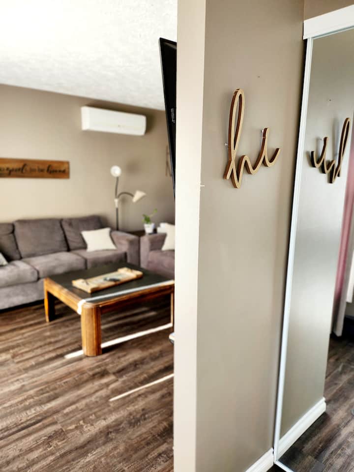 Spacious 4-br Home With Pool Table & Jacuzzi Tub - Sault Ste. Marie