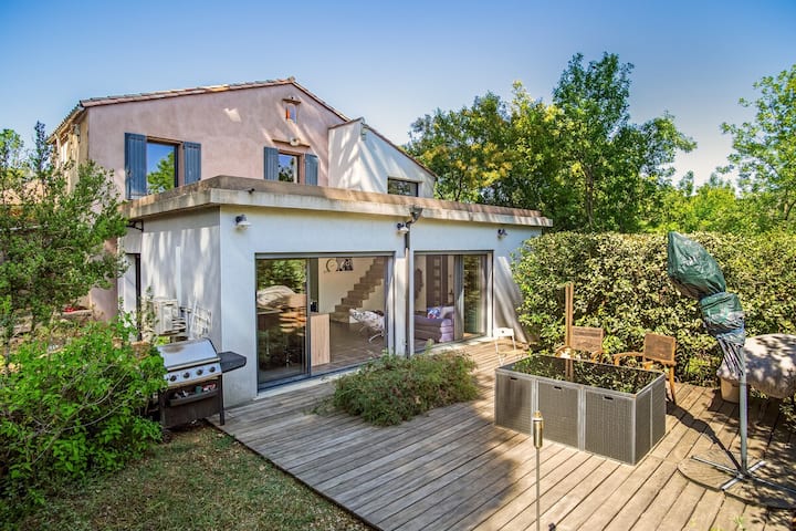 Mas Entièrement Rénové Dans Grand Jardin Arboré - Lodève