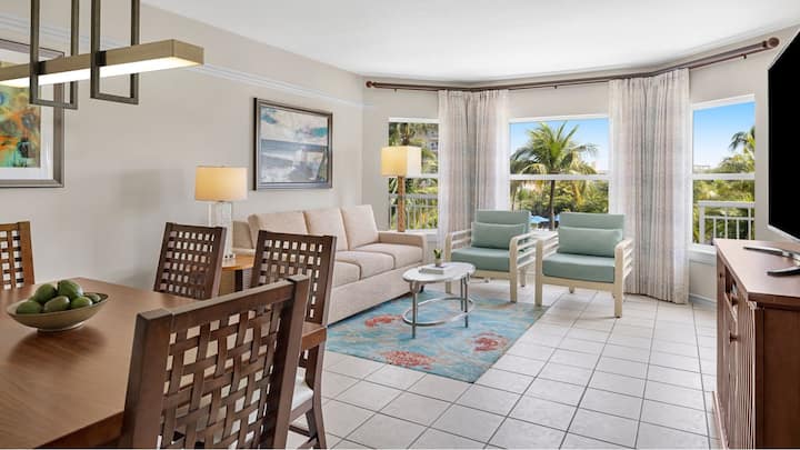 Beachfront Surf Club Resort+amenities+casino. 2br - Aruba