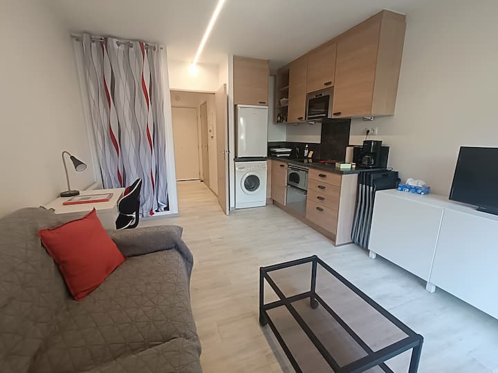 Studio Climatisé, Piscine, Parking, Proche Plage - Juan-les-Pins