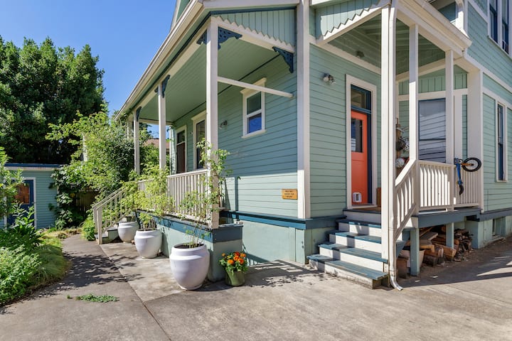 Garden Apartment In The Heart Of Portland - Portland, OR