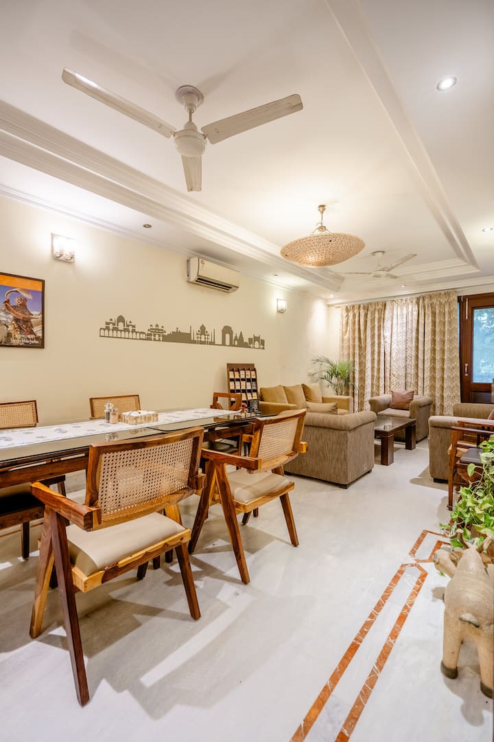 Room In Saket Serviced Apt, Near Max Hospital - Delhi, India