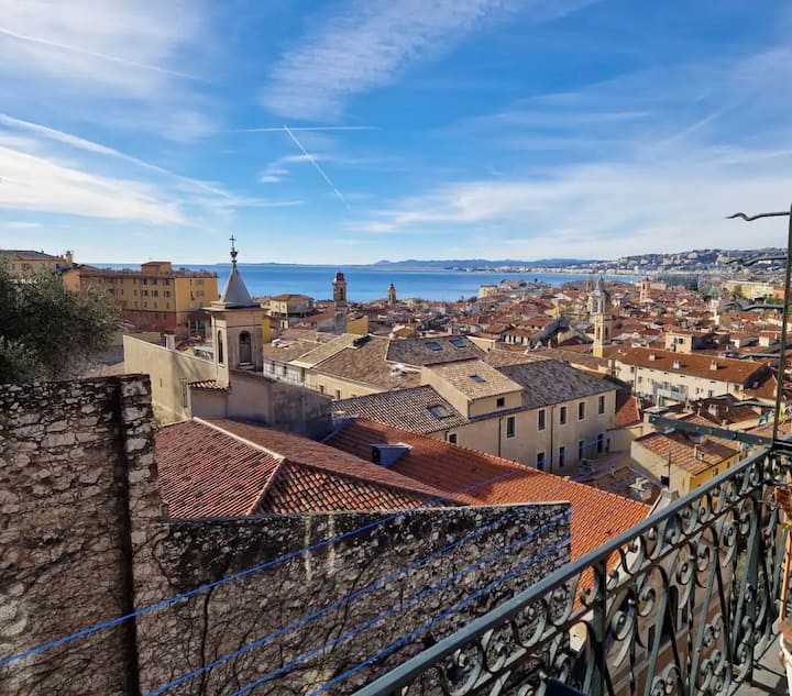 Charmant 3 Pièces Vue Mer Dans Le Vieux Nice - Nice