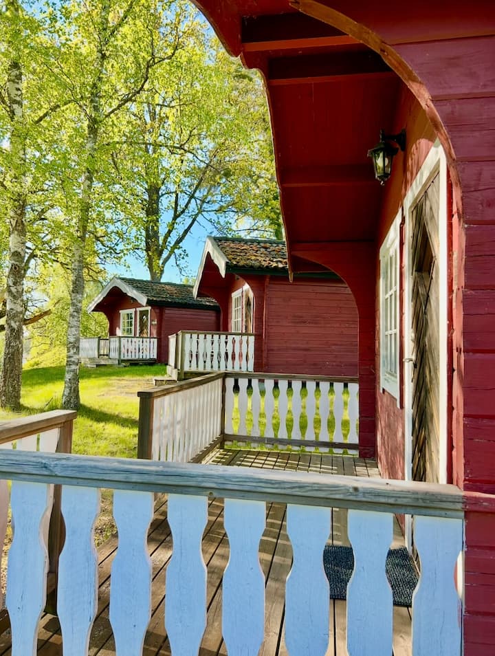 Lakeside Cabins, (6 People) Private Lake Access - Flen