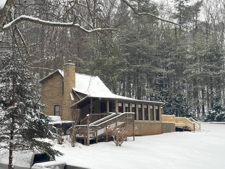 New! Cabin On Warner Pond Minutes To Helen! - Cleveland, GA