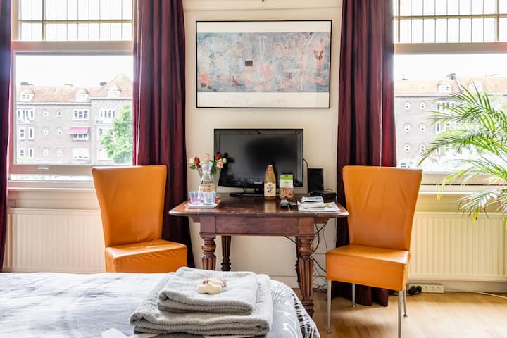 Nice Room With View On The Canal - Amsterdam