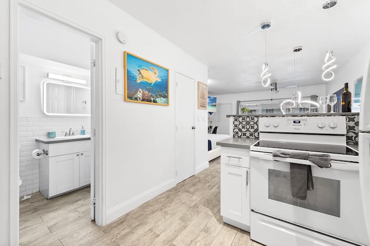 Waterfront Oasis Studio (110) - Fort Lauderdale