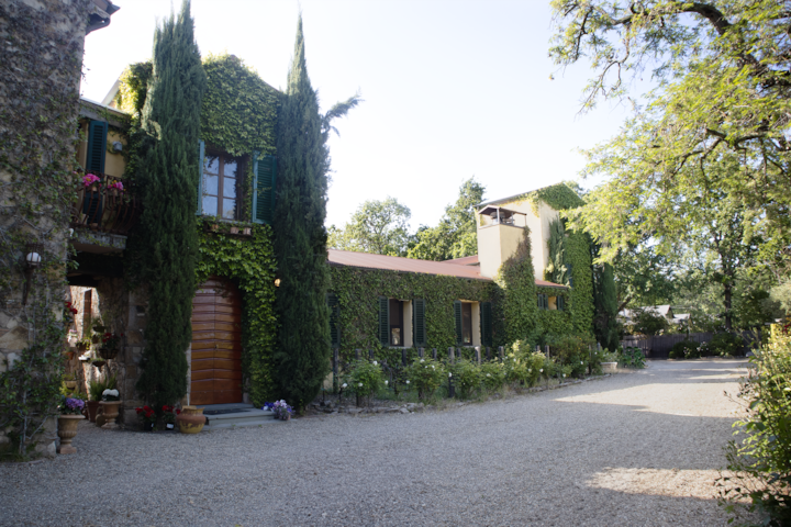 Villa Viviana, Spacious Tuscan Retreat Near Plaza - Sonoma, CA