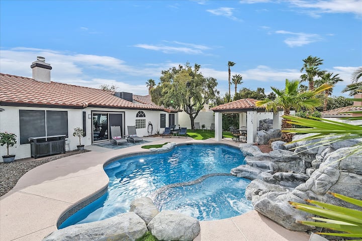 Vegas Cozy Pool Home 2 - Henderson, NV