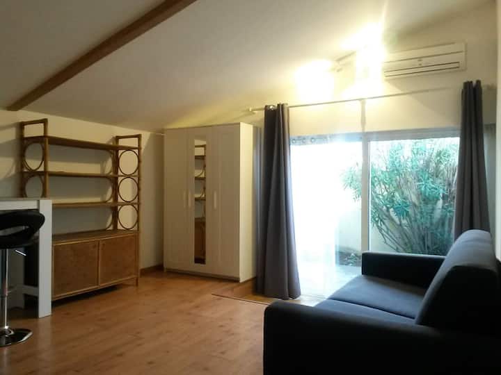 Près Avignon Maisonette Climatisée +Jardinet Calme - Avignon