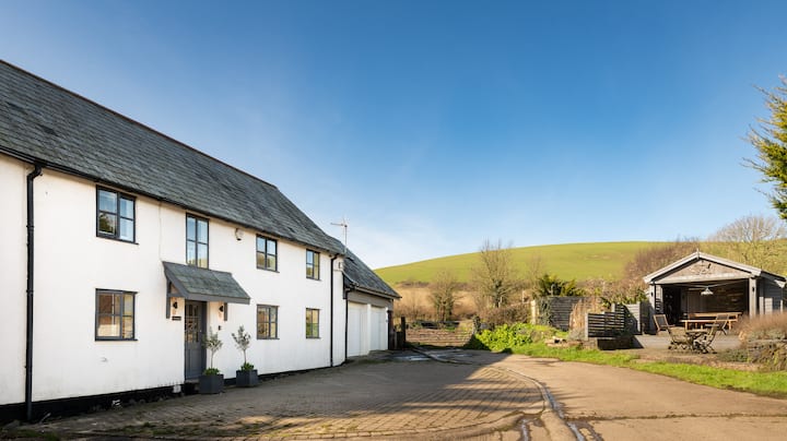 Cosy Coastal Cottage | Saunton Beach Hideaway - Croyde