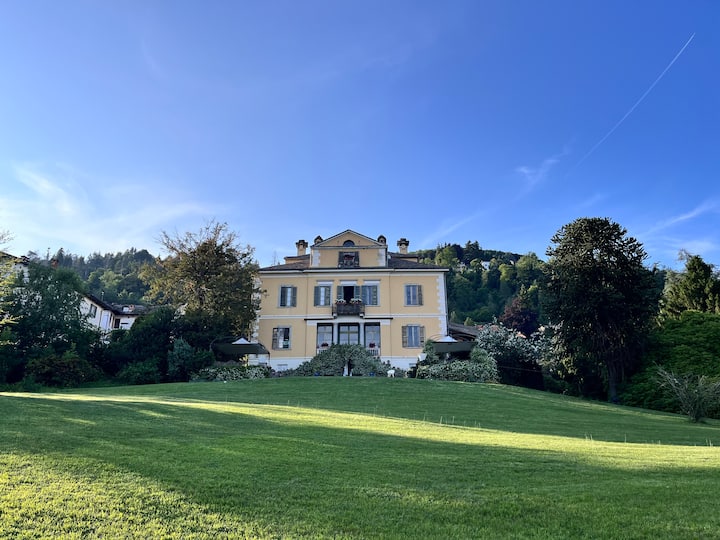 Historic Villa • 13 Guests • Lake View & Billiards - Lake Maggiore
