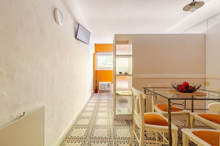 Microcentro - Wifi300mb-aire -Tvcable - Dttos Day - San Rafael, Argentina