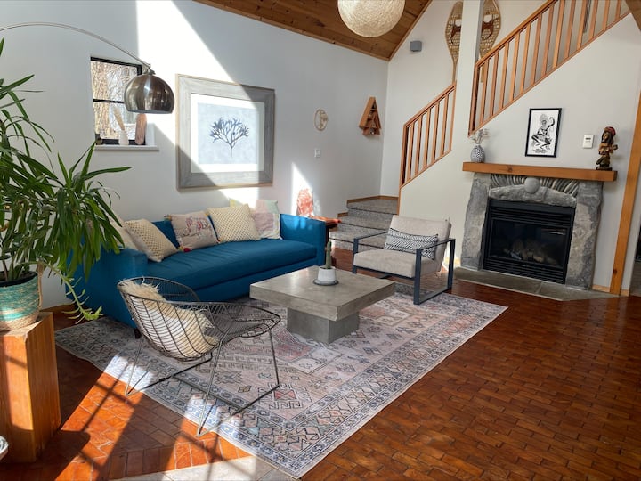A-frame Character House - Squamish