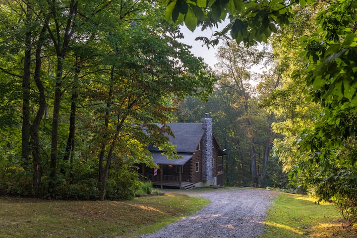 Central Hocking Cabin | Hot Tub, Starlink, Game Rm - Hocking Hills State Park, OH