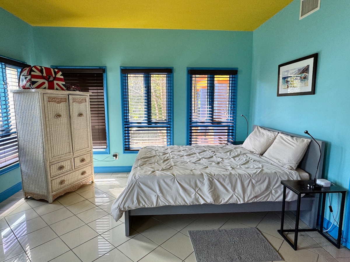 Real World MTV House Key West - 18 to 22 guests - Houses for Rent in ...